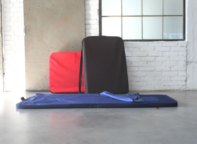 キャンプや災害対策に！心強くてカッコイイ、手軽に持ち出せる折りたたみ式携帯ベッド｜マクアケ - アタラシイものや体験の応援購入サービス