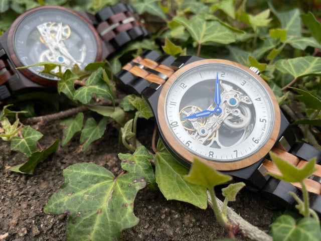 スケルトンフェイスで時を刻む瞬間を 高級感光るオートマチックと木製腕時計の美しさ｜マクアケ - アタラシイものや体験の応援購入サービス