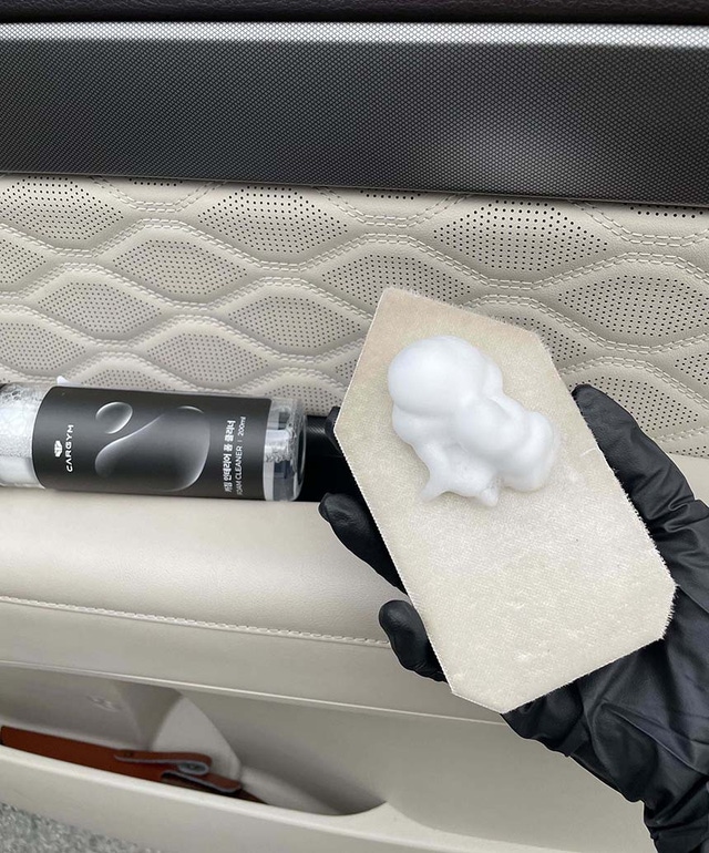 【車用フォームウォッシュ】車内に潜む“ヨゴレ”を手軽に! CARGYMでOK!｜マクアケ - アタラシイものや体験の応援購入サービス