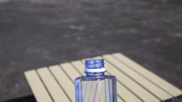 手のひらのサイズ！高濃度な水素水生成キャップ「HydroCap」｜マクアケ - アタラシイものや体験の応援購入サービス