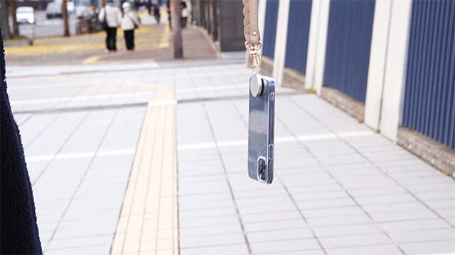 【片手1秒】スマホショルダーストラップを、マグネット構造に｜「MAGHOL」｜マクアケ - アタラシイものや体験の応援購入サービス