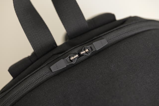 ミニマリストのためのPCデイパック | MNMM｜マクアケ - アタラシイものや体験の応援購入サービス