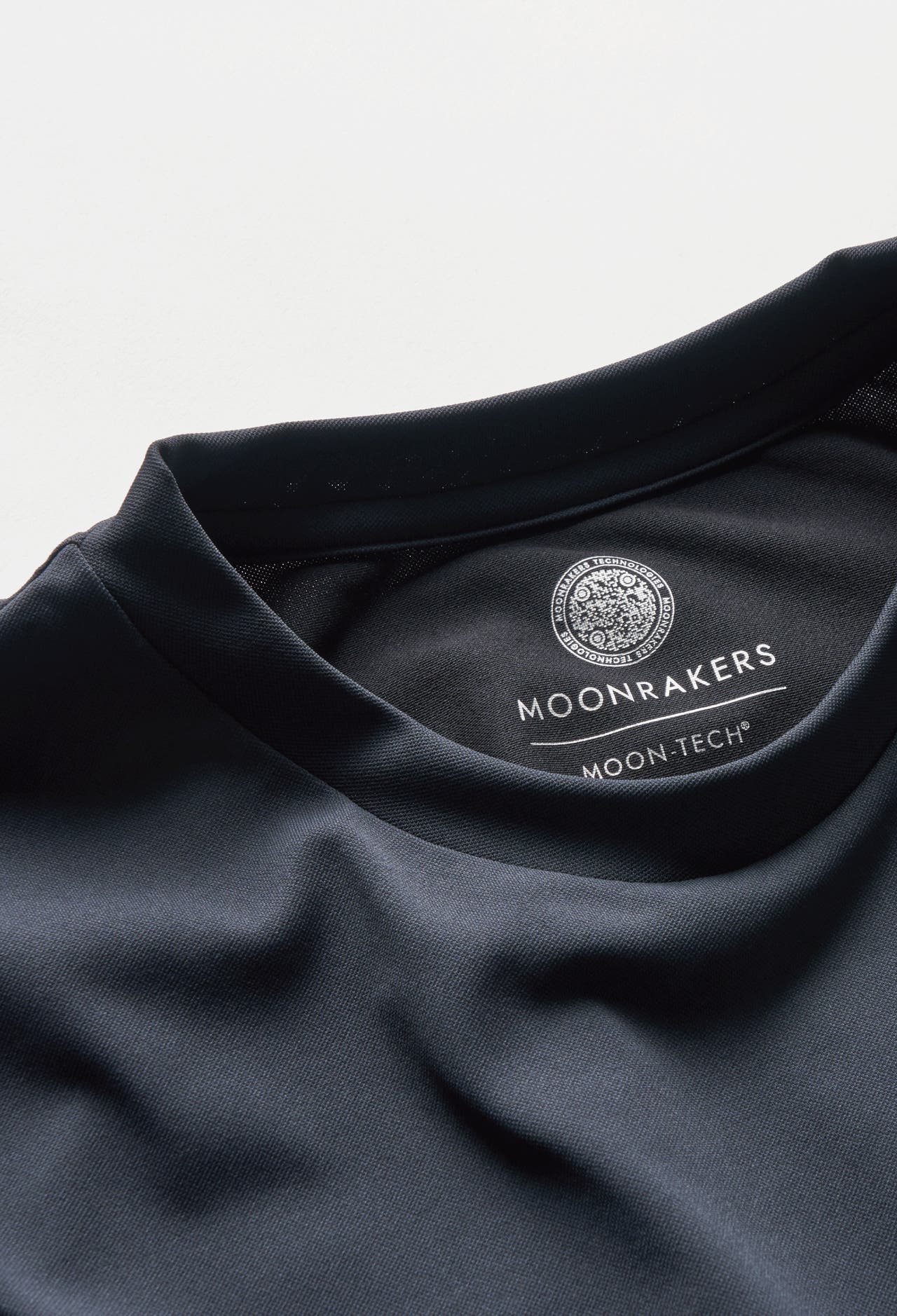 JAXA・東レ共同開発宇宙技術搭載｜服、もう全部これでいい｜WWS×ムーンテック｜マクアケ - アタラシイものや体験の応援購入サービス