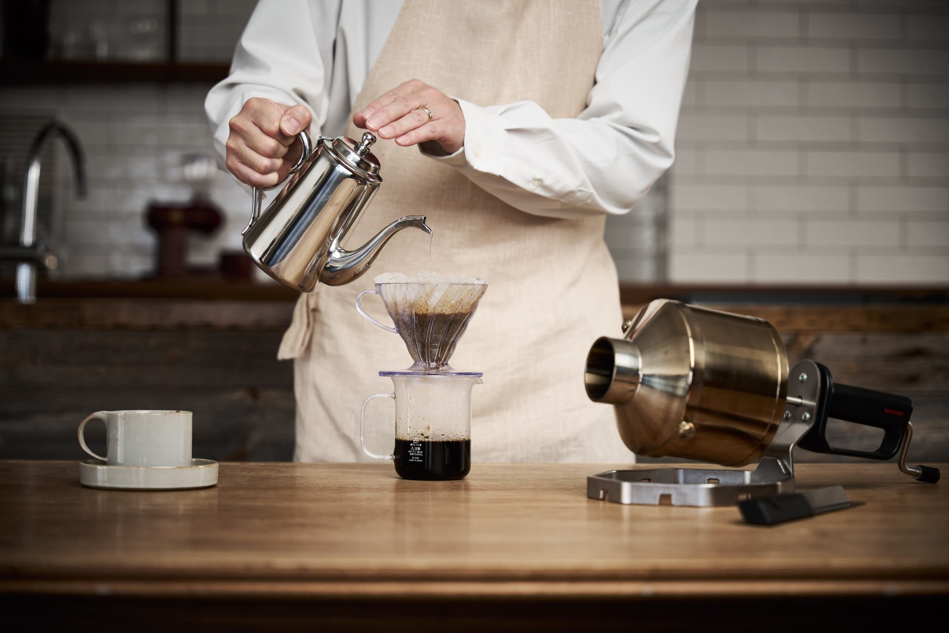 岩谷産業が贈る新焙煎体験。コーヒー好きが遂に叶えた珈琲豆焙煎機MY ROAST｜マクアケ - アタラシイものや体験の応援購入サービス