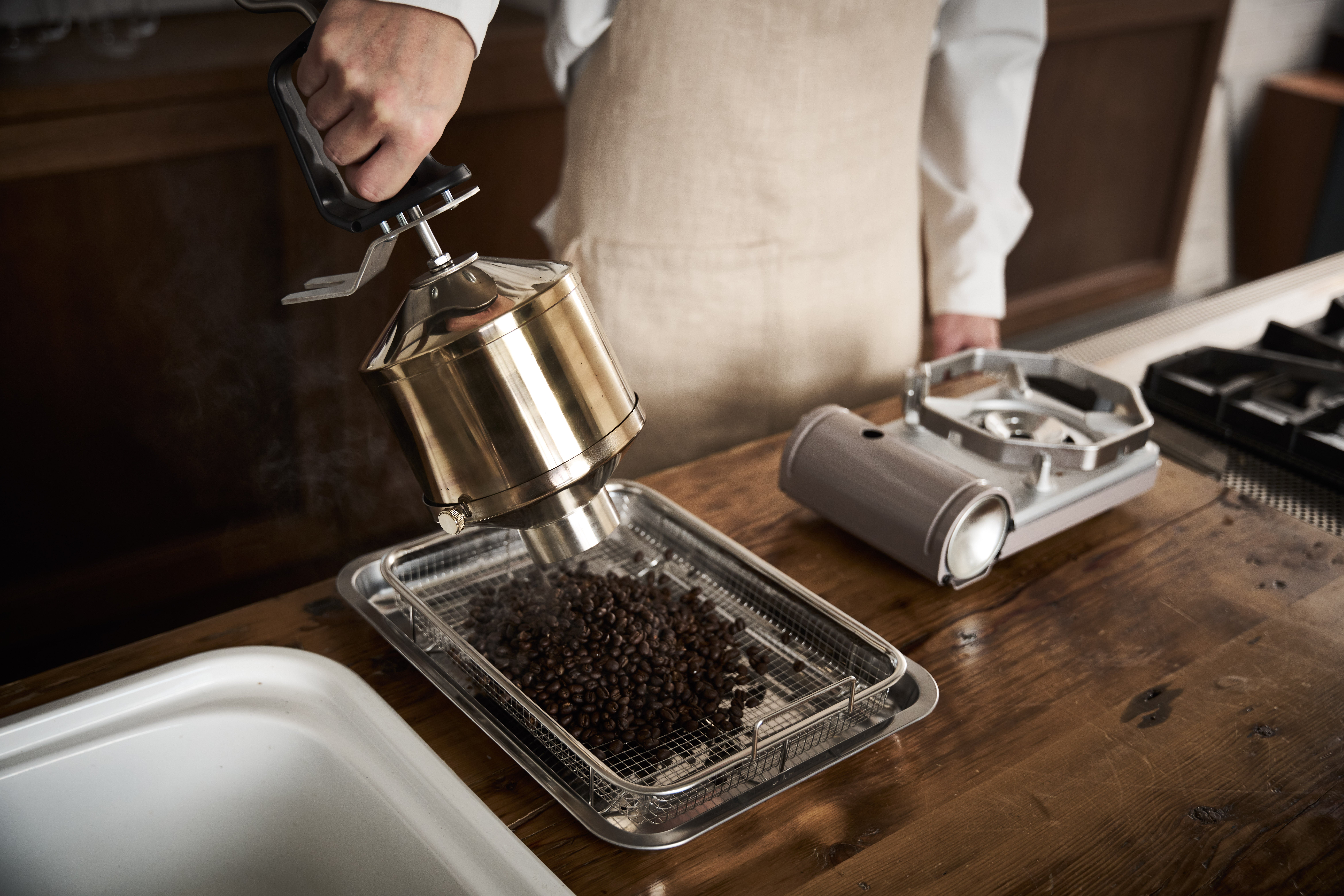 岩谷産業が贈る新焙煎体験。コーヒー好きが遂に叶えた珈琲豆焙煎機MY ROAST｜マクアケ - アタラシイものや体験の応援購入サービス