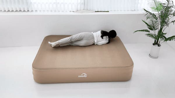 キャンプの眠りをグランピングに！coody最新エアベッド「AIRBLOCK」｜マクアケ - アタラシイものや体験の応援購入サービス