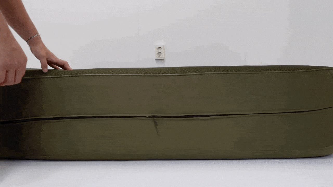 キャンプの眠りをグランピングに！coody最新エアベッド「AIRBLOCK」｜マクアケ - アタラシイものや体験の応援購入サービス